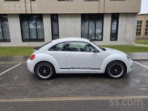 White Volkswagen Beetle 2011 in Riga, with an engine capacity of 2.00 L and mileage of 250 thousand km for 7200 €, photo 3 on AUTOMOTO.COM.LV