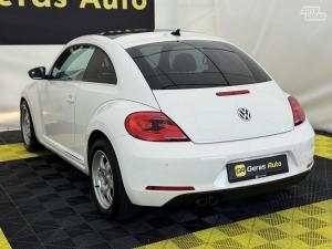 White Volkswagen Beetle 2012 in Avizieniai, with an engine capacity of 2.00 L and mileage of 250 thousand km for 7200 €, photo 6 on AUTOMOTO.COM.LV