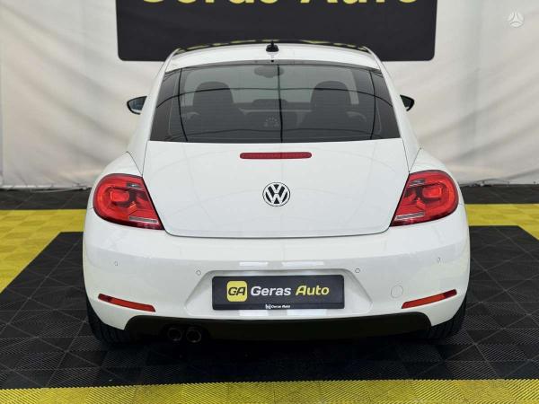 Balts Volkswagen Beetle 2012 Viļņa, ar dzinēja tilpumu 1.97 L un nobraukumu 250 tūkst. km par 7200 €, foto 5 vietnē AUTOMOTO.COM.LV