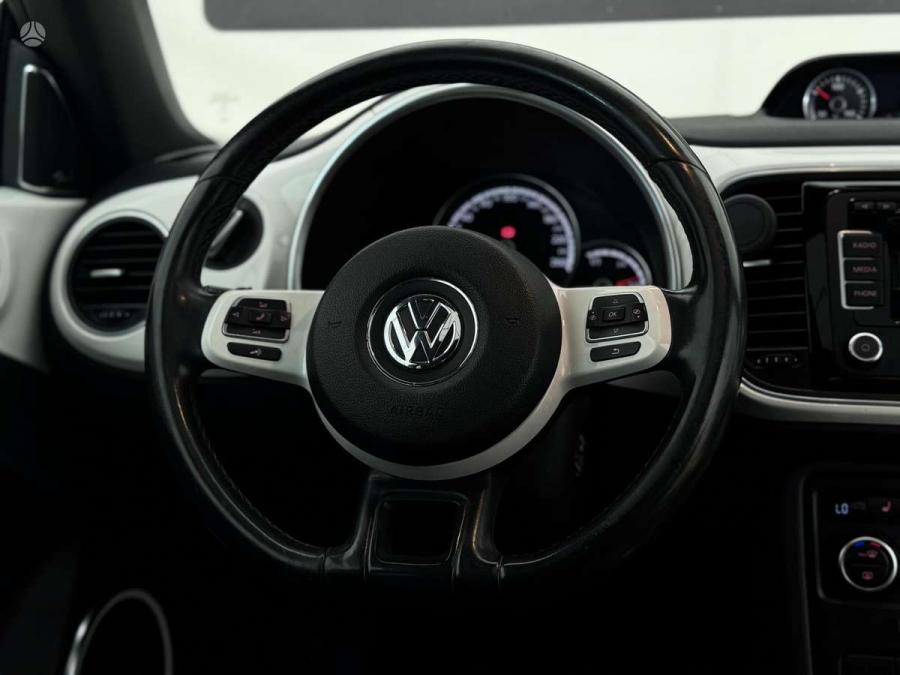 Balts Volkswagen Beetle 2012 Viļņa, ar dzinēja tilpumu 1.97 L un nobraukumu 250 tūkst. km par 7200 €, foto 14 vietnē AUTOMOTO.COM.LV