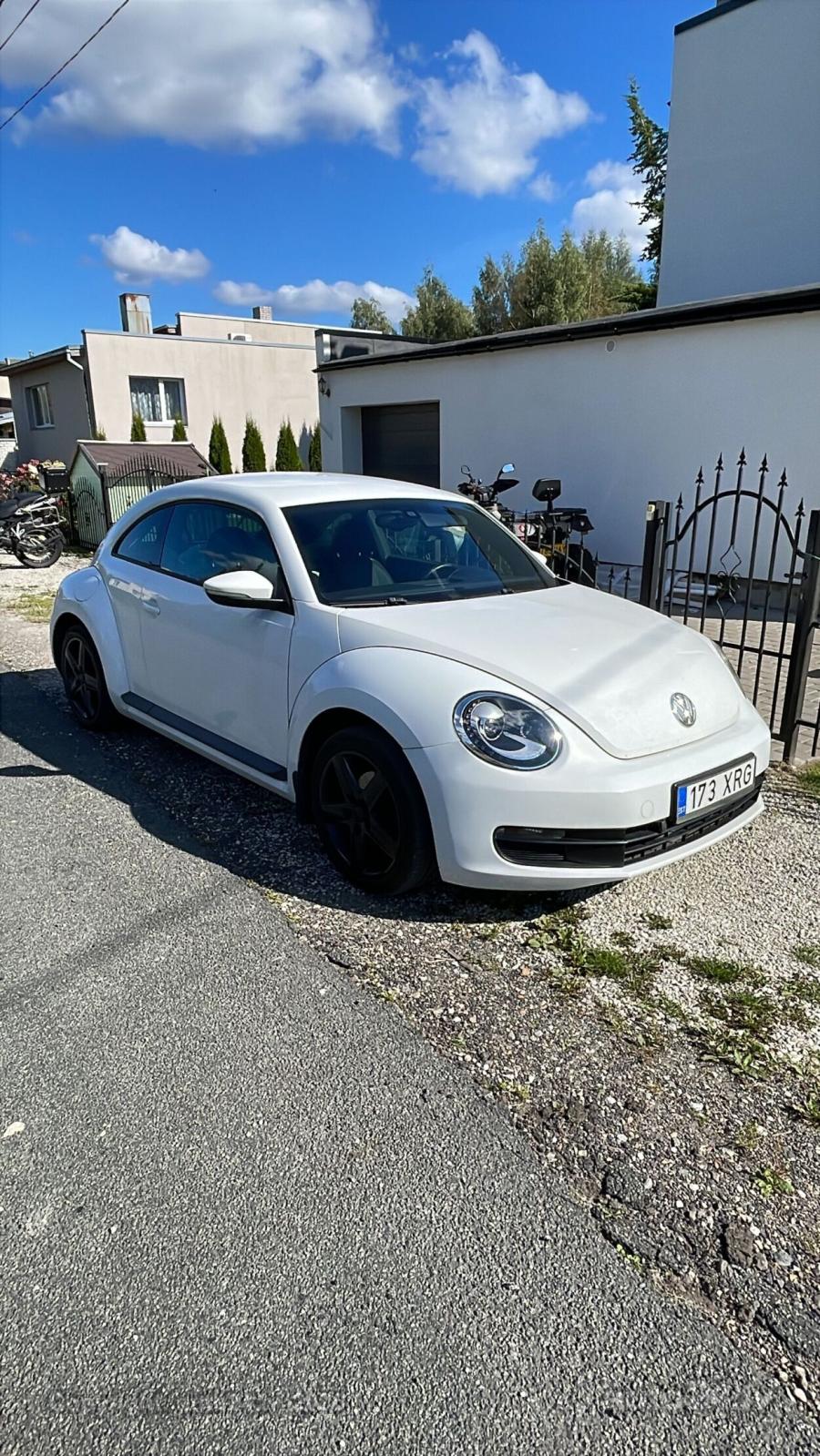 White Volkswagen Beetle 2012 in Tallinn, with an engine capacity of 1.20 L and mileage of 226 thousand km for 6260 €, photo 7 on AUTOMOTO.COM.LV