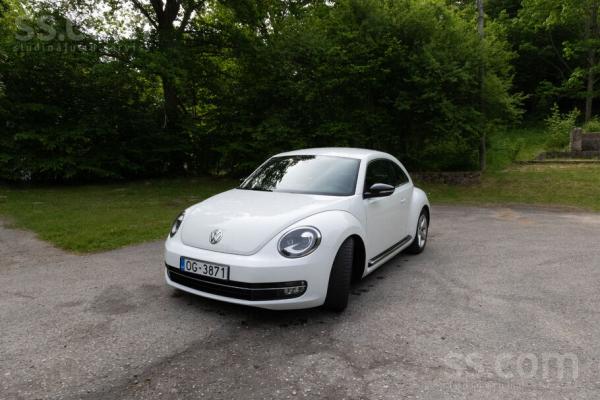 Balts Volkswagen Beetle 2012 Liepāja, ar dzinēja tilpumu 2.00 L un nobraukumu 210 tūkst. km par 7200 €, foto 3 vietnē AUTOMOTO.COM.LV