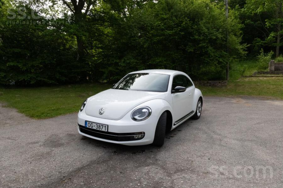 Balts Volkswagen Beetle 2012 Liepāja, ar dzinēja tilpumu 2.00 L un nobraukumu 210 tūkst. km par 7200 €, foto 4 vietnē AUTOMOTO.COM.LV
