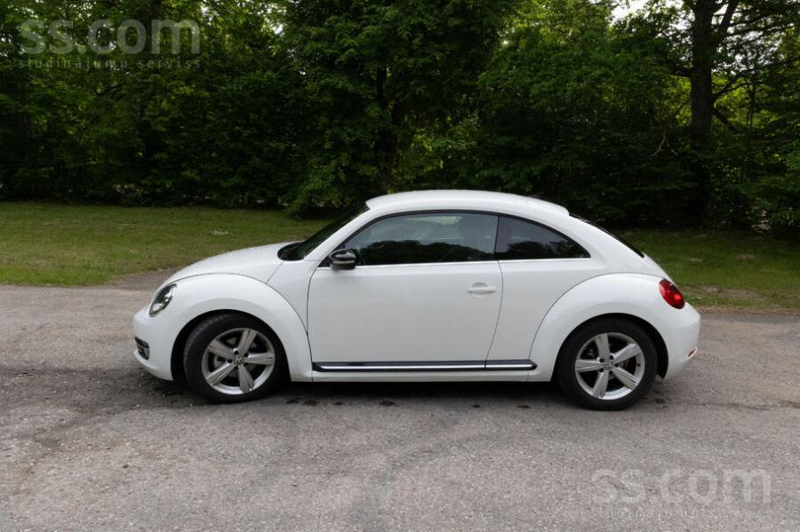 Balts Volkswagen Beetle 2012 Liepāja, ar dzinēja tilpumu 2.00 L un nobraukumu 210 tūkst. km par 7200 €, foto 5 vietnē AUTOMOTO.COM.LV