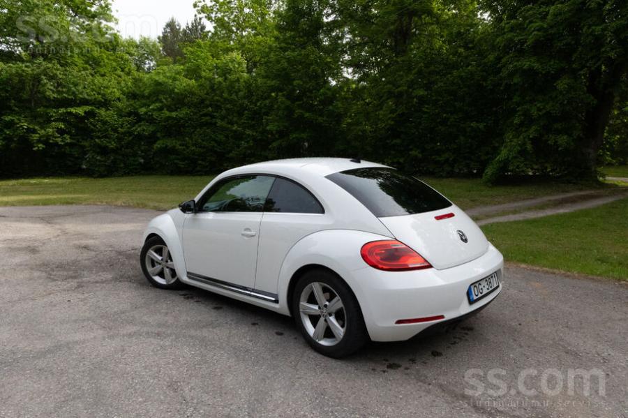 Balts Volkswagen Beetle 2012 Liepāja, ar dzinēja tilpumu 2.00 L un nobraukumu 210 tūkst. km par 7200 €, foto 6 vietnē AUTOMOTO.COM.LV
