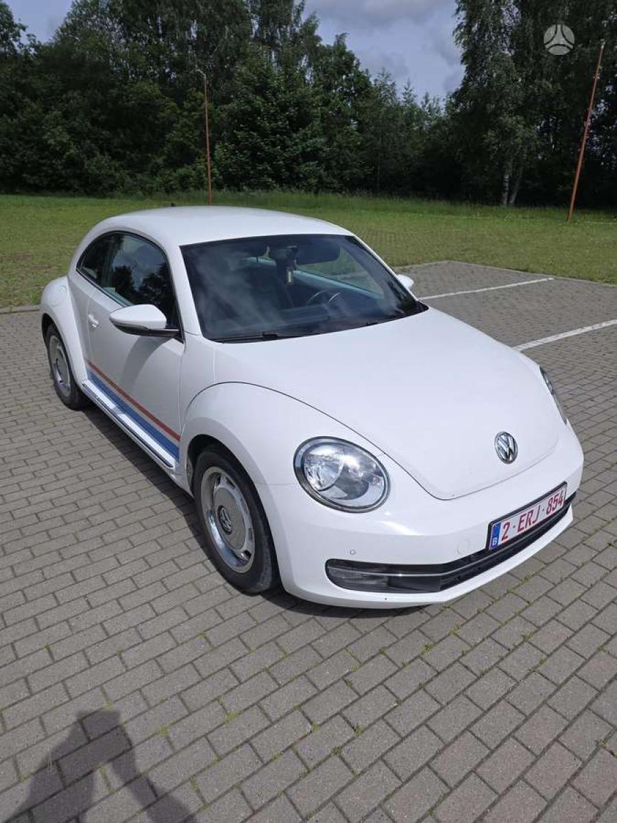 White Volkswagen Beetle 2012 in Vilnius, with an engine capacity of 1.20 L and mileage of 190 thousand km for 5850 €, photo 1 on AUTOMOTO.COM.LV