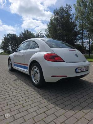 White Volkswagen Beetle 2012 in Vilnius, with an engine capacity of 1.20 L and mileage of 190 thousand km for 5850 €, photo 6 on AUTOMOTO.COM.LV