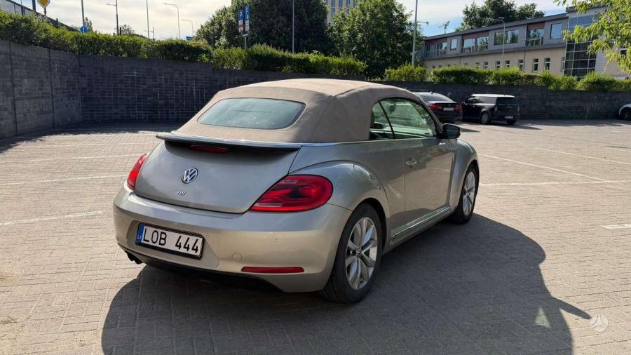Yellow Volkswagen Beetle 2013 in Vilnius, with an engine capacity of 1.97 L and mileage of 185 thousand km for 8000 €, photo 5 on AUTOMOTO.COM.LV