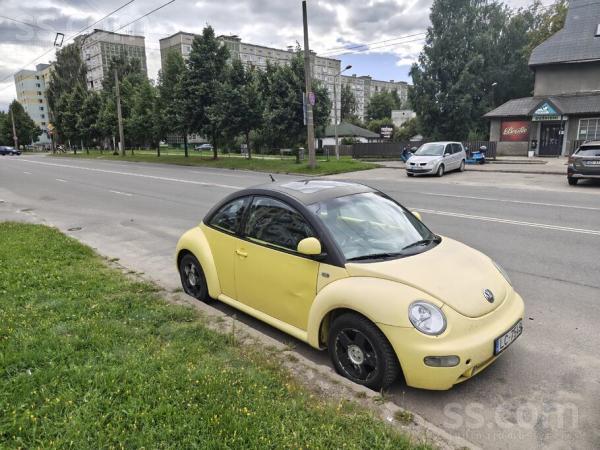 Yellow Volkswagen Beetle 2000 in Riga, with an engine capacity of 2.00 L and mileage of 198 thousand km for 455 €, photo 1 on AUTOMOTO.COM.LV