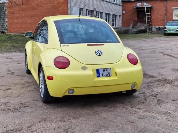 Yellow Volkswagen Beetle 1999 in Grobiņa, with an engine capacity of 2.00 L and mileage of 256 thousand km for 1190 €, photo 3 on AUTOMOTO.COM.LV