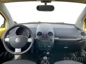 Yellow Volkswagen Beetle 2009 in Riga, with an engine capacity of 1.60 L and mileage of 121 thousand km for 5990 €, photo 9 on AUTOMOTO.COM.LV