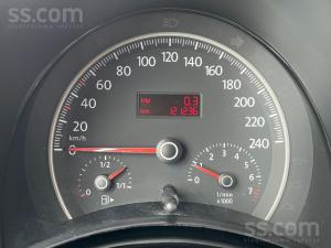 Yellow Volkswagen Beetle 2009 in Riga, with an engine capacity of 1.60 L and mileage of 121 thousand km for 5990 €, photo 14 on AUTOMOTO.COM.LV