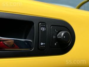 Yellow Volkswagen Beetle 2009 in Riga, with an engine capacity of 1.60 L and mileage of 121 thousand km for 5990 €, photo 18 on AUTOMOTO.COM.LV