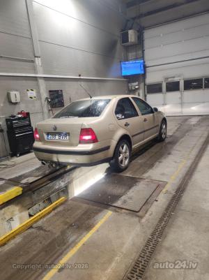 Smilšu krāsa Volkswagen Bora 2001 Tallina, ar dzinēja tilpumu 1.90 L un nobraukumu 0 tūkst. km par 999 €, foto 4 vietnē AUTOMOTO.COM.LV