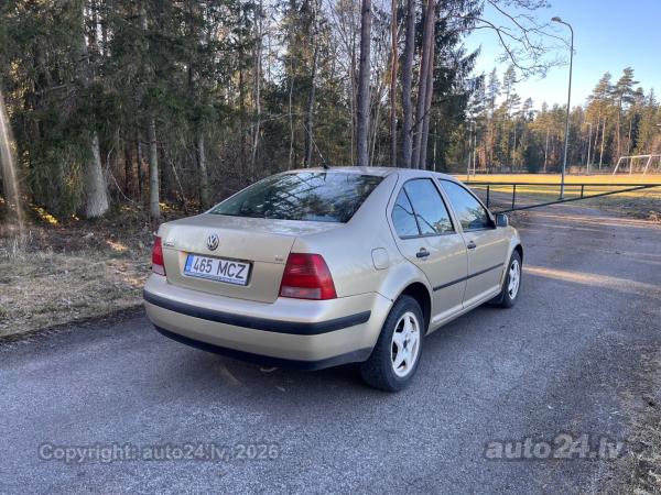 Beige Volkswagen Bora 2002 in Tallinn, with an engine capacity of 1.60 L and mileage of 0 thousand km for 450 €, photo 5 on AUTOMOTO.COM.LV