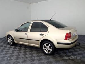 Beige Volkswagen Bora 2003 in Tallinn, with an engine capacity of 1.90 L and mileage of 377 thousand km for 799 €, photo 4 on AUTOMOTO.COM.LV