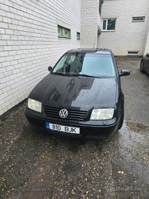 Black Volkswagen Bora 1998 in Voru, with an engine capacity of 1.60 L and mileage of 215 thousand km for 2000 €, photo  on AUTOMOTO.COM.LV