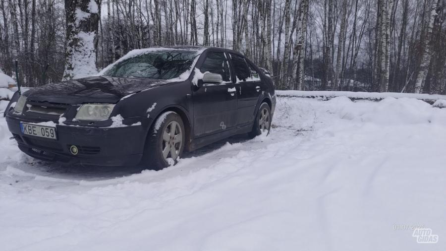 Black Volkswagen Bora 1999 in Vilnius, with an engine capacity of 1.90 L and mileage of 405 thousand km for 400 €, photo 16 on AUTOMOTO.COM.LV