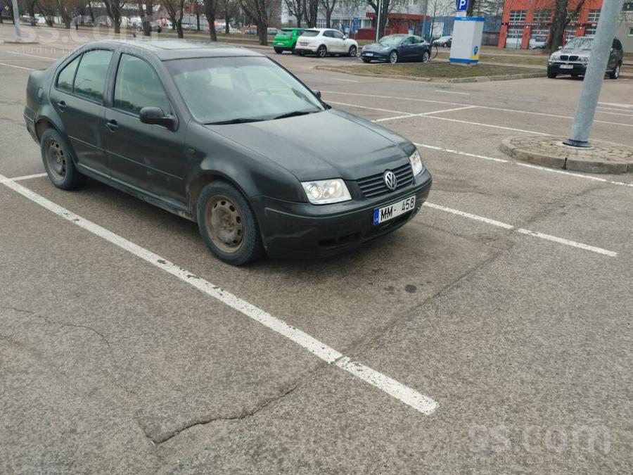 Черный Фольксваген Бора 1999 в Рига, объемом двигателя 2.00 л и пробегом 324 тыс. км за 1000 €, фото 3 на AUTOMOTO.COM.LV