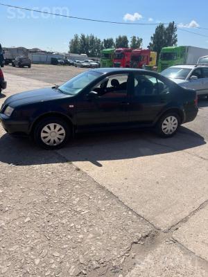 Melns Volkswagen Bora 1999 Rīga, ar dzinēja tilpumu 1.90 L un nobraukumu 330 tūkst. km par 1050 €, foto  vietnē AUTOMOTO.COM.LV