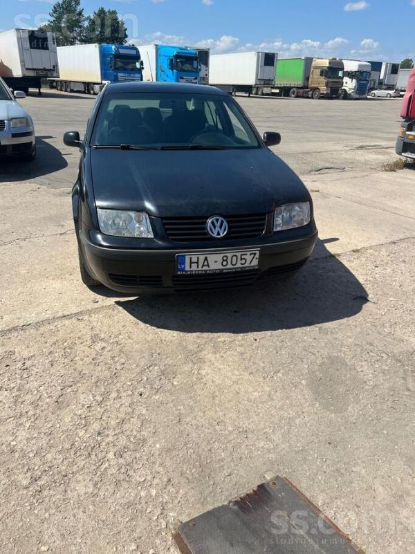 Black Volkswagen Bora 1999 in Riga, with an engine capacity of 1.90 L and mileage of 330 thousand km for 1050 €, photo 2 on AUTOMOTO.COM.LV