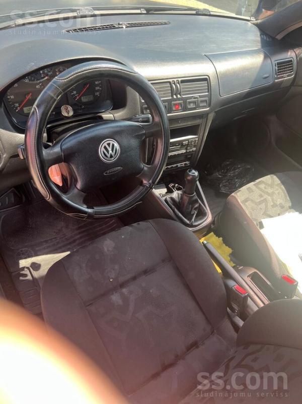 Black Volkswagen Bora 1999 in Riga, with an engine capacity of 1.90 L and mileage of 330 thousand km for 1050 €, photo 4 on AUTOMOTO.COM.LV