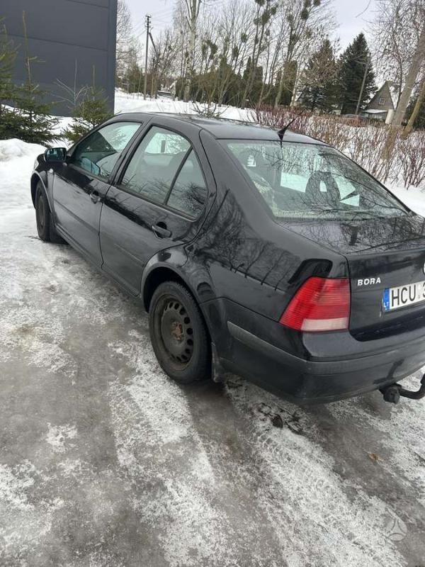 Black Volkswagen Bora 2000 in Prienai, with an engine capacity of 1.90 L and mileage of 302 thousand km for 1250 €, photo 3 on AUTOMOTO.COM.LV