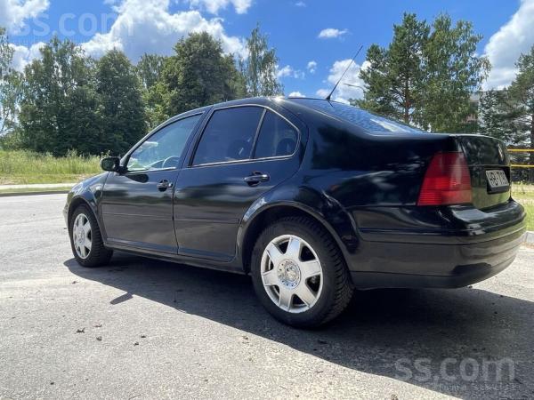 Black Volkswagen Bora 2000 in Riga, with an engine capacity of 1.90 L and mileage of 402 thousand km for 1350 €, photo 2 on AUTOMOTO.COM.LV