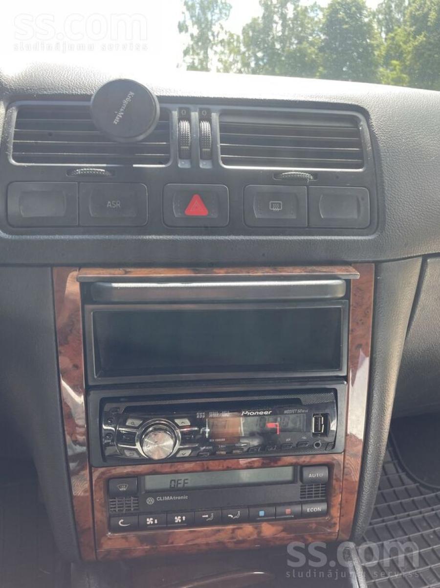 Melns Volkswagen Bora 2000 Rīga, ar dzinēja tilpumu 1.90 L un nobraukumu 402 tūkst. km par 1350 €, foto 8 vietnē AUTOMOTO.COM.LV