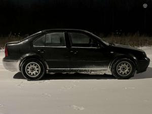 Melns Volkswagen Bora 2001 Viļņa, ar dzinēja tilpumu 1.90 L un nobraukumu 404 tūkst. km par 1400 €, foto 10 vietnē AUTOMOTO.COM.LV