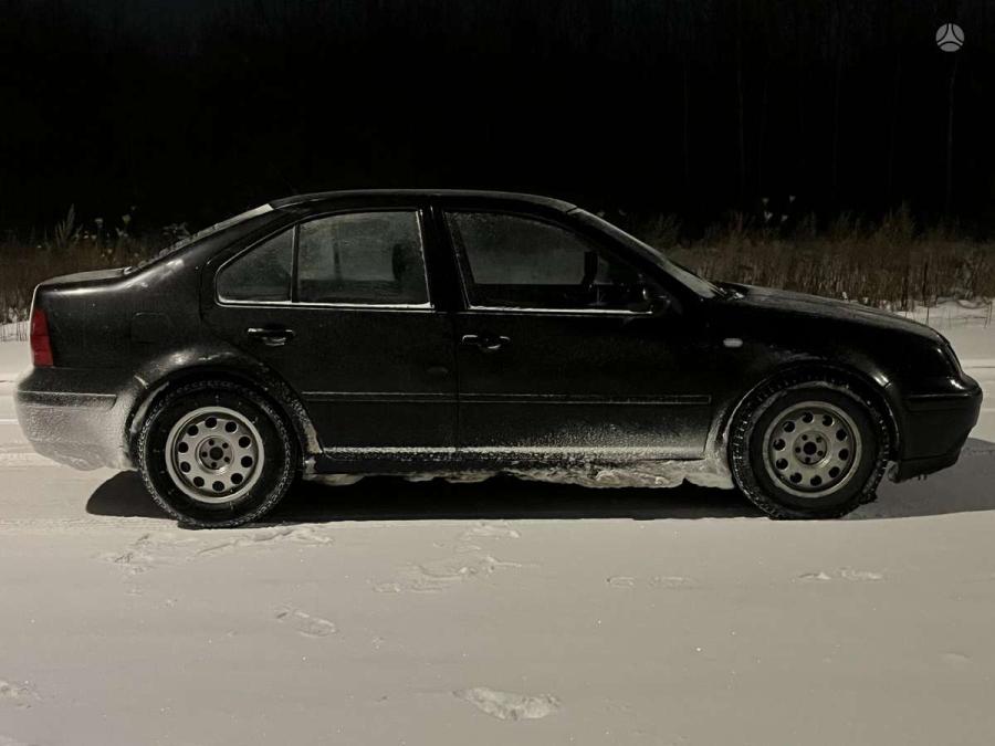 Melns Volkswagen Bora 2001 Viļņa, ar dzinēja tilpumu 1.90 L un nobraukumu 404 tūkst. km par 1400 €, foto 10 vietnē AUTOMOTO.COM.LV