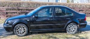 Melns Volkswagen Bora 2001 Paide, ar dzinēja tilpumu 2.00 L un nobraukumu 230 tūkst. km par 3000 €, foto 8 vietnē AUTOMOTO.COM.LV