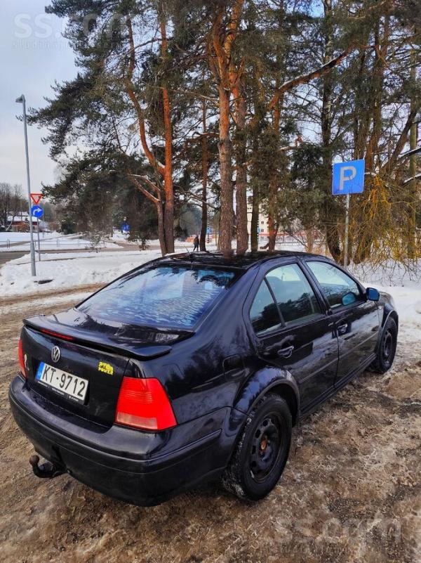 Melns Volkswagen Bora 2002 Valmiera, ar dzinēja tilpumu 1.90 L un nobraukumu 447 tūkst. km par 2000 €, foto 3 vietnē AUTOMOTO.COM.LV