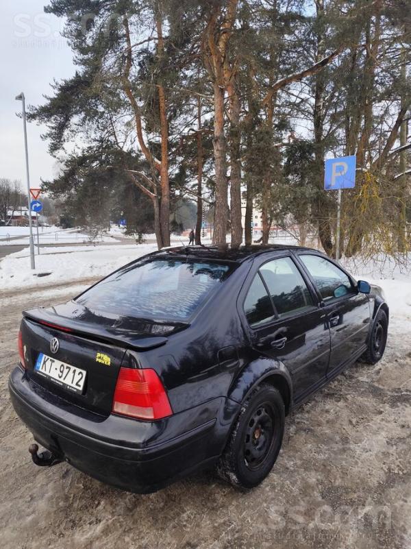 Melns Volkswagen Bora 2002 Valmiera, ar dzinēja tilpumu 1.90 L un nobraukumu 447 tūkst. km par 2000 €, foto 4 vietnē AUTOMOTO.COM.LV