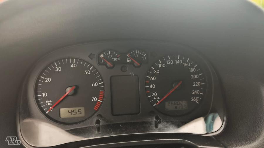 Melns Volkswagen Bora 2002 Kalvarija, ar dzinēja tilpumu 2.00 L un nobraukumu 268 tūkst. km par 1200 €, foto 6 vietnē AUTOMOTO.COM.LV