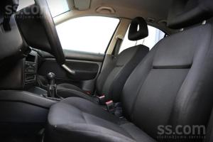 Melns Volkswagen Bora 2002 Rīga, ar dzinēja tilpumu 2.00 L un nobraukumu 201 tūkst. km par 1495 €, foto 12 vietnē AUTOMOTO.COM.LV