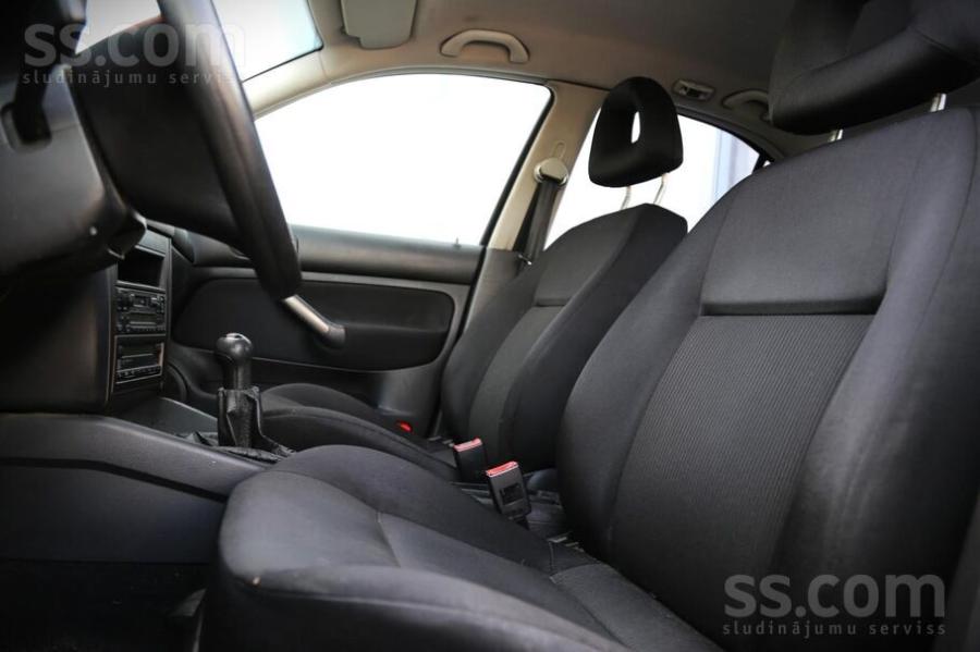 Melns Volkswagen Bora 2002 Rīga, ar dzinēja tilpumu 2.00 L un nobraukumu 201 tūkst. km par 1495 €, foto 12 vietnē AUTOMOTO.COM.LV