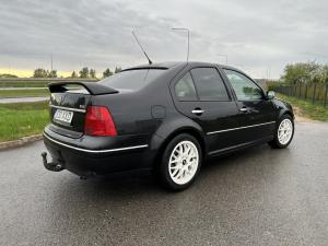 Melns Volkswagen Bora 2003 Tartu, ar dzinēja tilpumu 2.30 L un nobraukumu 342 tūkst. km par 2400 €, foto 21 vietnē AUTOMOTO.COM.LV