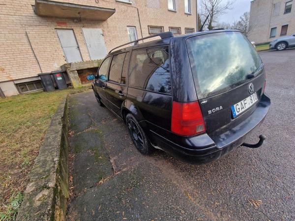 Black Volkswagen Bora 2000 in Siauliai, with an engine capacity of 1.90 L and mileage of 573 thousand km for 800 €, photo 5 on AUTOMOTO.COM.LV