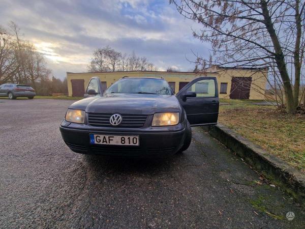 Black Volkswagen Bora 2000 in Siauliai, with an engine capacity of 1.90 L and mileage of 573 thousand km for 800 €, photo 9 on AUTOMOTO.COM.LV