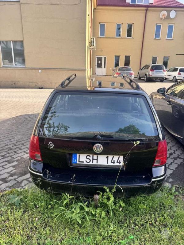 Melns Volkswagen Bora 2000 Kauņa, ar dzinēja tilpumu 1.60 L un nobraukumu 201 tūkst. km par 1050 €, foto 3 vietnē AUTOMOTO.COM.LV