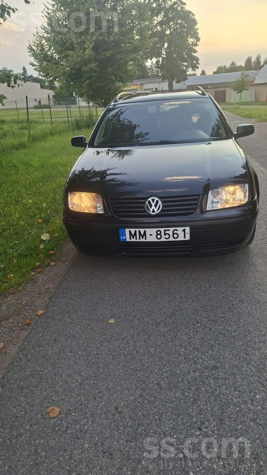 Melns Volkswagen Bora 2000 Valka, ar dzinēja tilpumu 1.90 L un nobraukumu 437 tūkst. km par 2000 €, foto 5 vietnē AUTOMOTO.COM.LV