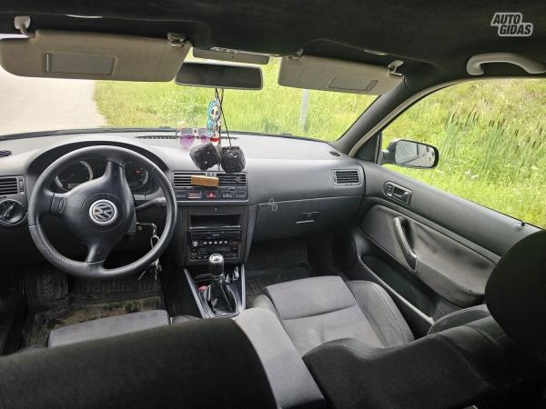 Black Volkswagen Bora 2003 in Panevezys, with an engine capacity of 1.90 L and mileage of 383 thousand km for 1800 €, photo 5 on AUTOMOTO.COM.LV