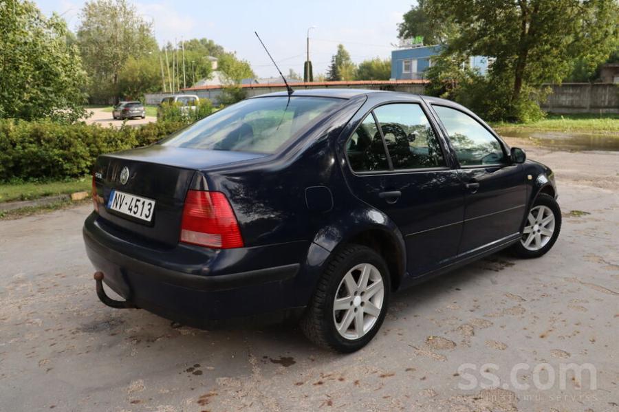 Zils Volkswagen Bora 1999 Rīga, ar dzinēja tilpumu 1.60 L un nobraukumu 0 tūkst. km par 1290 €, foto 5 vietnē AUTOMOTO.COM.LV