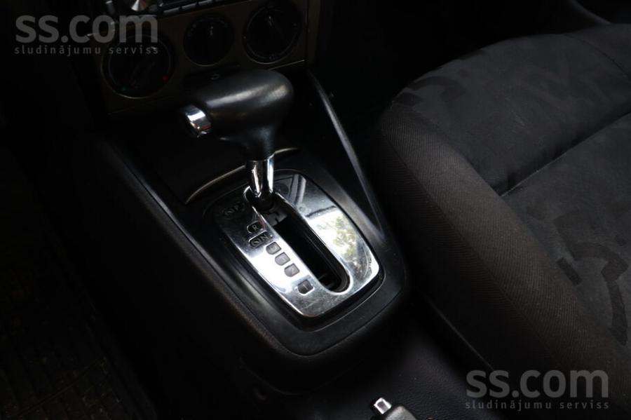 Zils Volkswagen Bora 1999 Rīga, ar dzinēja tilpumu 1.60 L un nobraukumu 0 tūkst. km par 1290 €, foto 8 vietnē AUTOMOTO.COM.LV