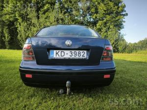 Blue Volkswagen Bora 2000 in Jekabpils, with an engine capacity of 1.60 L and mileage of 271 thousand km for 990 €, photo 8 on AUTOMOTO.COM.LV