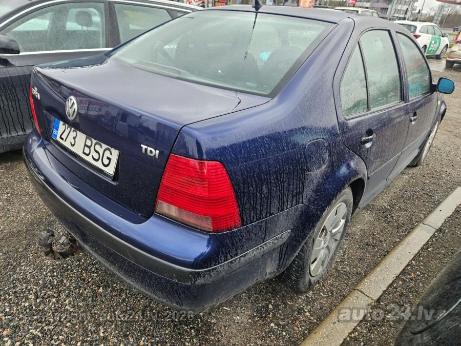 Zils Volkswagen Bora 2000 Tallina, ar dzinēja tilpumu 1.90 L un nobraukumu 0 tūkst. km par 500 €, foto 4 vietnē AUTOMOTO.COM.LV