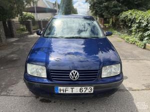 Blue Volkswagen Bora 2000 in Kaunas, with an engine capacity of 1.90 L and mileage of 287 thousand km for 850 €, photo 3 on AUTOMOTO.COM.LV