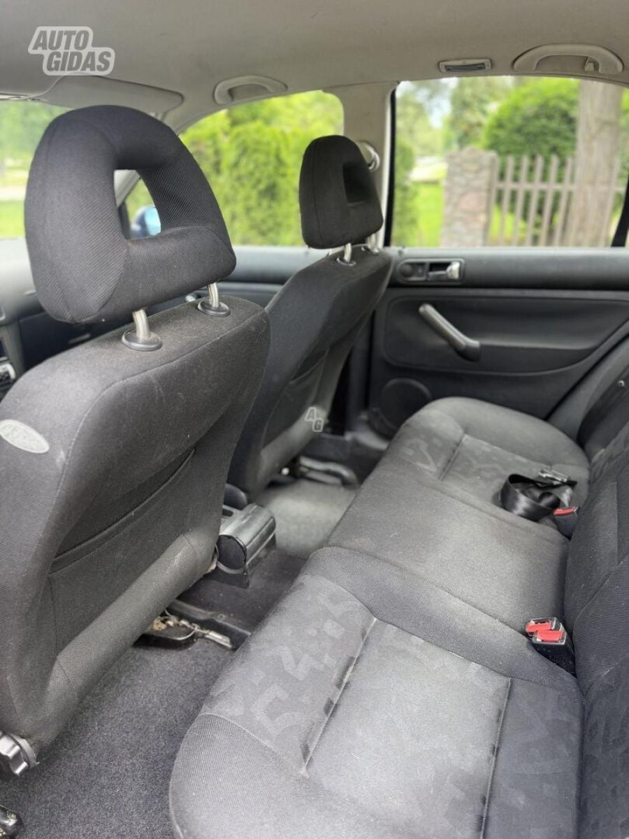 Blue Volkswagen Bora 2000 in Kaunas, with an engine capacity of 1.90 L and mileage of 287 thousand km for 850 €, photo 15 on AUTOMOTO.COM.LV