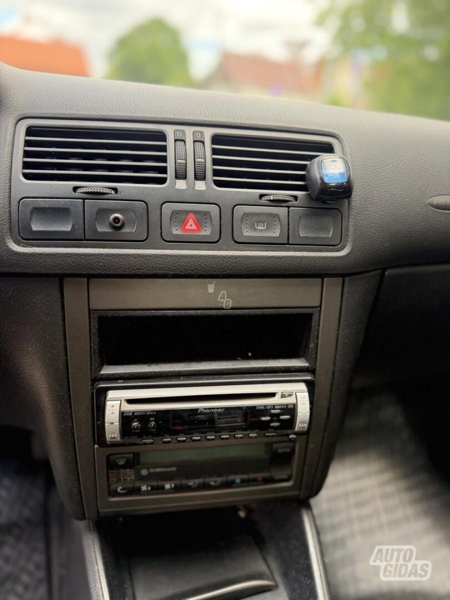 Blue Volkswagen Bora 2000 in Kaunas, with an engine capacity of 1.90 L and mileage of 287 thousand km for 850 €, photo 21 on AUTOMOTO.COM.LV